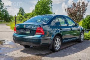 Green Volkswagen Bora 2004 in Limbazi, with an engine capacity of 1.60 L and mileage of 180 thousand km for 2500 €, photo 6 on AUTOMOTO.COM.LV