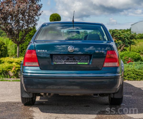 Green Volkswagen Bora 2004 in Limbazi, with an engine capacity of 1.60 L and mileage of 180 thousand km for 2500 €, photo 10 on AUTOMOTO.COM.LV