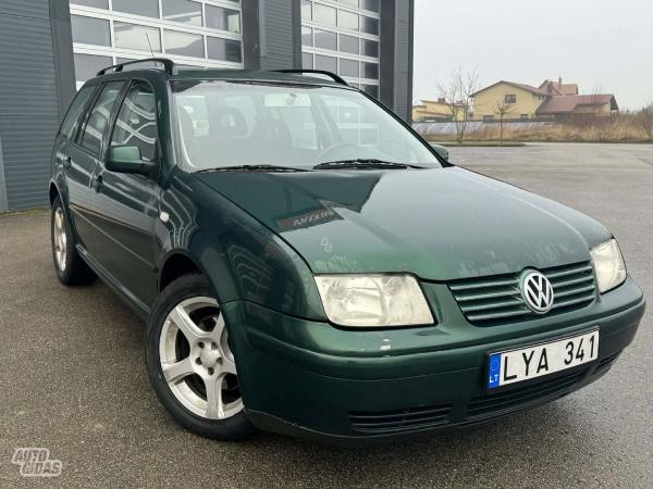 Green Volkswagen Bora 2000 in Panevezys, with an engine capacity of 1.90 L and mileage of 278 thousand km for 680 €, photo 2 on AUTOMOTO.COM.LV