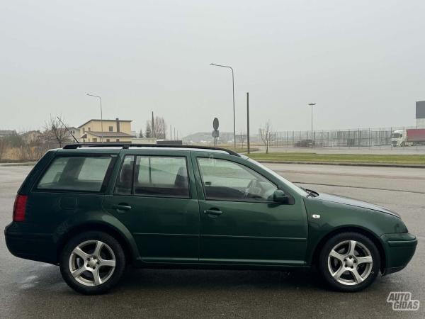 Green Volkswagen Bora 2000 in Panevezys, with an engine capacity of 1.90 L and mileage of 278 thousand km for 680 €, photo 7 on AUTOMOTO.COM.LV