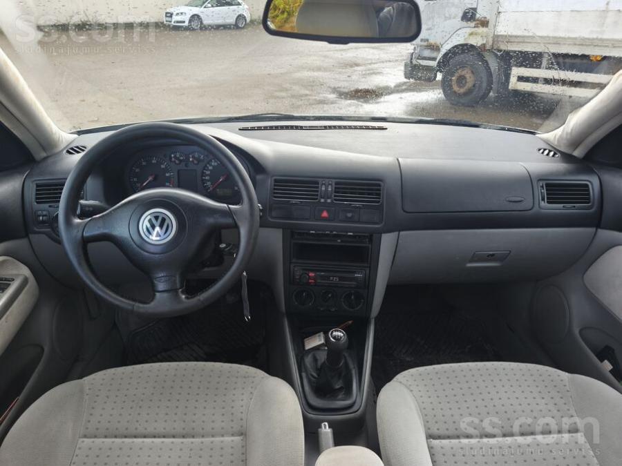 Pelēks Volkswagen Bora 1999 Cēsis, ar dzinēja tilpumu 2.00 L un nobraukumu 337 tūkst. km par 995 €, foto 6 vietnē AUTOMOTO.COM.LV