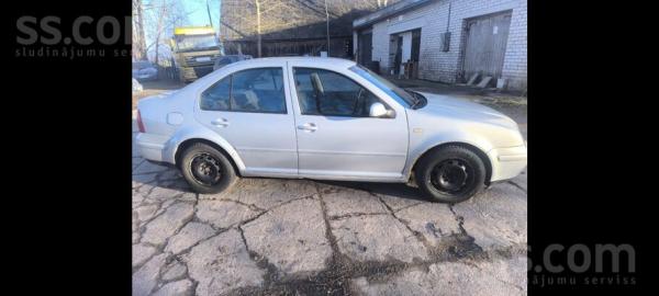 Pelēks Volkswagen Bora 1999 Jelgava, ar dzinēja tilpumu 2.00 L un nobraukumu 227 tūkst. km par 950 €, foto 8 vietnē AUTOMOTO.COM.LV