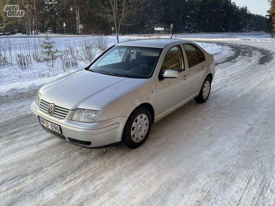 Grey Volkswagen Bora 1999 in Ukmerge, with an engine capacity of 1.90 L and mileage of 45 thousand km for 850 €, photo 2 on AUTOMOTO.COM.LV