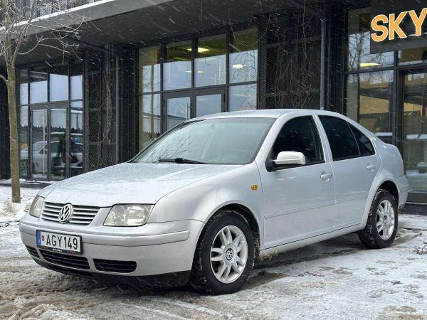 Grey Volkswagen Bora 1999 in Vilnius, with an engine capacity of 1.90 L and mileage of 466 thousand km for 1250 €, photo 1 on AUTOMOTO.COM.LV