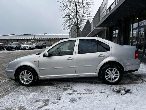 Grey Volkswagen Bora 1999 in Vilnius, with an engine capacity of 1.90 L and mileage of 466 thousand km for 1250 €, photo 8 on AUTOMOTO.COM.LV