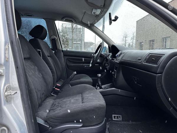 Grey Volkswagen Bora 1999 in Vilnius, with an engine capacity of 1.90 L and mileage of 466 thousand km for 1250 €, photo 10 on AUTOMOTO.COM.LV