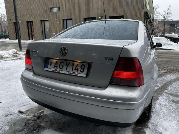 Grey Volkswagen Bora 1999 in Vilnius, with an engine capacity of 1.90 L and mileage of 466 thousand km for 1250 €, photo 5 on AUTOMOTO.COM.LV