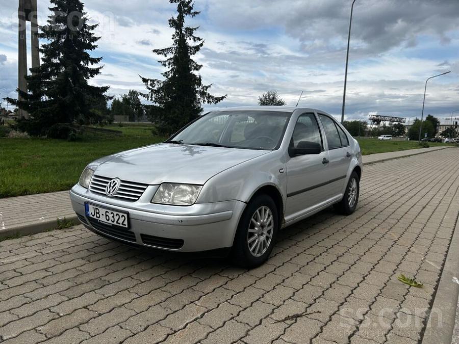 Grey Volkswagen Bora 1999 in Daugavpils, with an engine capacity of 1.90 L and mileage of 310 thousand km for 1100 €, photo 1 on AUTOMOTO.COM.LV