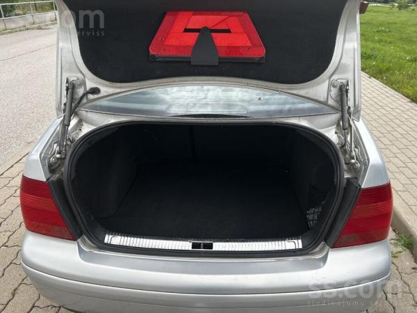 Pelēks Volkswagen Bora 1999 Daugavpils, ar dzinēja tilpumu 1.90 L un nobraukumu 310 tūkst. km par 1100 €, foto 5 vietnē AUTOMOTO.COM.LV