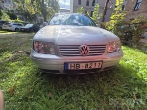Pelēks Volkswagen Bora 1999 Rīga, ar dzinēja tilpumu 1.60 L un nobraukumu 180 tūkst. km par 1100 €, foto 5 vietnē AUTOMOTO.COM.LV