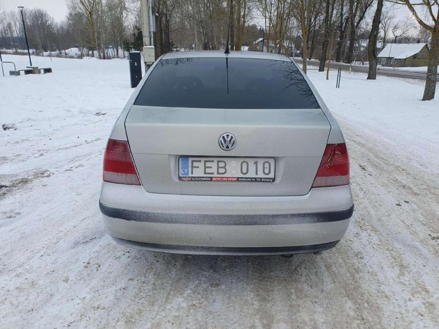 Pelēks Volkswagen Bora 2000 Vilkaviškis, ar dzinēja tilpumu 1.90 L un nobraukumu 372 tūkst. km par 850 €, foto 4 vietnē AUTOMOTO.COM.LV