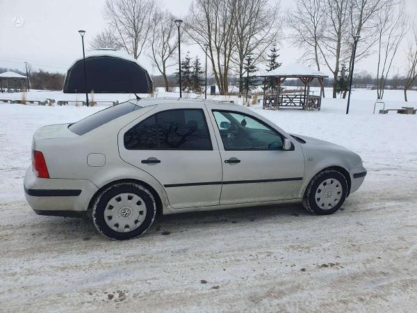 Pelēks Volkswagen Bora 2000 Vilkaviškis, ar dzinēja tilpumu 1.90 L un nobraukumu 372 tūkst. km par 850 €, foto 7 vietnē AUTOMOTO.COM.LV
