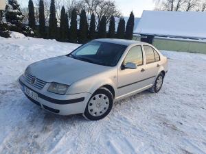 Pelēks Volkswagen Bora 2000 Vilkaviškis, ar dzinēja tilpumu 1.90 L un nobraukumu 370 tūkst. km par 750 €, foto  vietnē AUTOMOTO.COM.LV