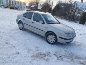 Pelēks Volkswagen Bora 2000 Vilkaviškis, ar dzinēja tilpumu 1.90 L un nobraukumu 370 tūkst. km par 750 €, foto 5 vietnē AUTOMOTO.COM.LV