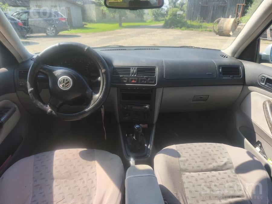 Grey Volkswagen Bora 2000 in Cesis, with an engine capacity of 2.00 L and mileage of 321 thousand km for 1150 €, photo 6 on AUTOMOTO.COM.LV