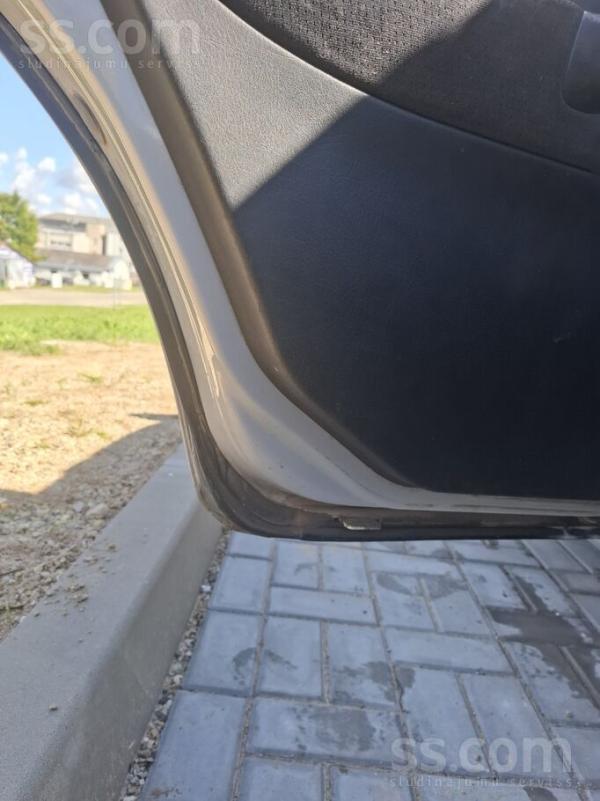 Pelēks Volkswagen Bora 2000 Jēkabpils, ar dzinēja tilpumu 1.90 L un nobraukumu 338 tūkst. km par 1300 €, foto 5 vietnē AUTOMOTO.COM.LV