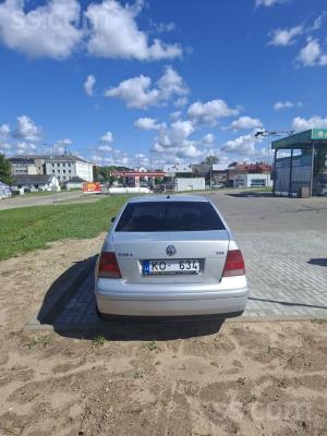 Pelēks Volkswagen Bora 2000 Jēkabpils, ar dzinēja tilpumu 1.90 L un nobraukumu 338 tūkst. km par 1300 €, foto 8 vietnē AUTOMOTO.COM.LV