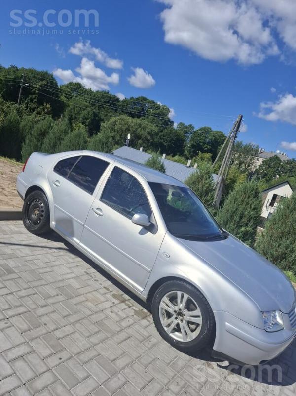 Pelēks Volkswagen Bora 2000 Jēkabpils, ar dzinēja tilpumu 1.90 L un nobraukumu 338 tūkst. km par 1300 €, foto 9 vietnē AUTOMOTO.COM.LV