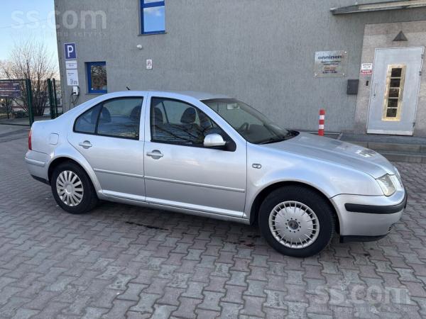Grey Volkswagen Bora 2000 in Riga, with an engine capacity of 1.60 L and mileage of 230 thousand km for 1000 €, photo 4 on AUTOMOTO.COM.LV