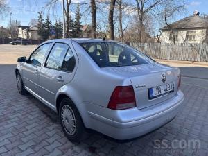 Grey Volkswagen Bora 2000 in Riga, with an engine capacity of 1.60 L and mileage of 230 thousand km for 1000 €, photo 8 on AUTOMOTO.COM.LV