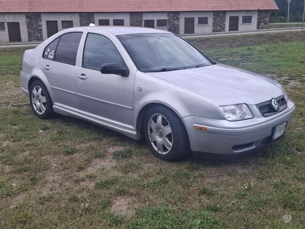 Pelēks Volkswagen Bora 2000 Pakruojis, ar dzinēja tilpumu 1.90 L un nobraukumu 338 tūkst. km par 650 €, foto 1 vietnē AUTOMOTO.COM.LV