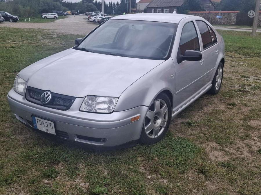 Pelēks Volkswagen Bora 2000 Pakruojis, ar dzinēja tilpumu 1.90 L un nobraukumu 338 tūkst. km par 650 €, foto 4 vietnē AUTOMOTO.COM.LV