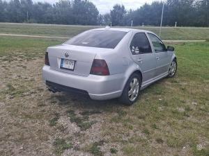 Pelēks Volkswagen Bora 2000 Pakruojis, ar dzinēja tilpumu 1.90 L un nobraukumu 338 tūkst. km par 650 €, foto 7 vietnē AUTOMOTO.COM.LV