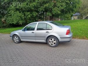 Pelēks Volkswagen Bora 2000 Rīga, ar dzinēja tilpumu 1.90 L un nobraukumu 257 tūkst. km par 1200 €, foto 3 vietnē AUTOMOTO.COM.LV