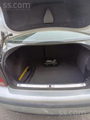 Pelēks Volkswagen Bora 2000 Rīga, ar dzinēja tilpumu 1.90 L un nobraukumu 257 tūkst. km par 1200 €, foto 4 vietnē AUTOMOTO.COM.LV