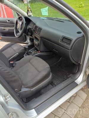Pelēks Volkswagen Bora 2000 Rīga, ar dzinēja tilpumu 1.90 L un nobraukumu 257 tūkst. km par 1200 €, foto 7 vietnē AUTOMOTO.COM.LV
