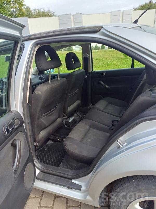 Grey Volkswagen Bora 2000 in Riga, with an engine capacity of 1.90 L and mileage of 257 thousand km for 1200 €, photo 8 on AUTOMOTO.COM.LV