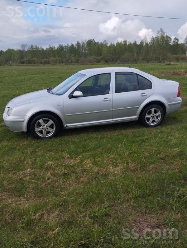 Grey Volkswagen Bora 2001 in Preili, with an engine capacity of 1.90 L and mileage of 305 thousand km for 900 €, photo 1 on AUTOMOTO.COM.LV