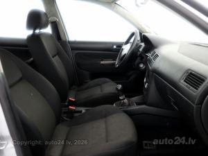 Pelēks Volkswagen Bora 2002 Tallina, ar dzinēja tilpumu 1.60 L un nobraukumu 218 tūkst. km par 699 €, foto 6 vietnē AUTOMOTO.COM.LV