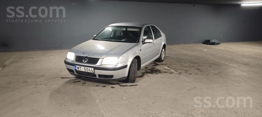 Pelēks Volkswagen Bora 2002 Rīga, ar dzinēja tilpumu 1.60 L un nobraukumu 281 tūkst. km par 1200 €, foto 3 vietnē AUTOMOTO.COM.LV