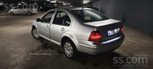 Pelēks Volkswagen Bora 2002 Rīga, ar dzinēja tilpumu 1.60 L un nobraukumu 281 tūkst. km par 1200 €, foto 4 vietnē AUTOMOTO.COM.LV