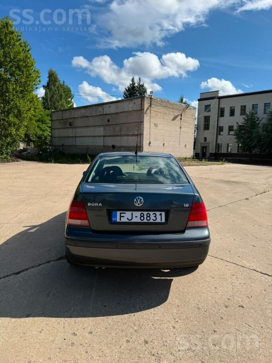 Pelēks Volkswagen Bora 2002 Rīga, ar dzinēja tilpumu 1.60 L un nobraukumu 186 tūkst. km par 1400 €, foto 5 vietnē AUTOMOTO.COM.LV