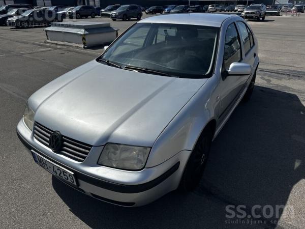Grey Volkswagen Bora 2003 in Riga, with an engine capacity of 1.90 L and mileage of 292 thousand km for 750 €, photo 3 on AUTOMOTO.COM.LV