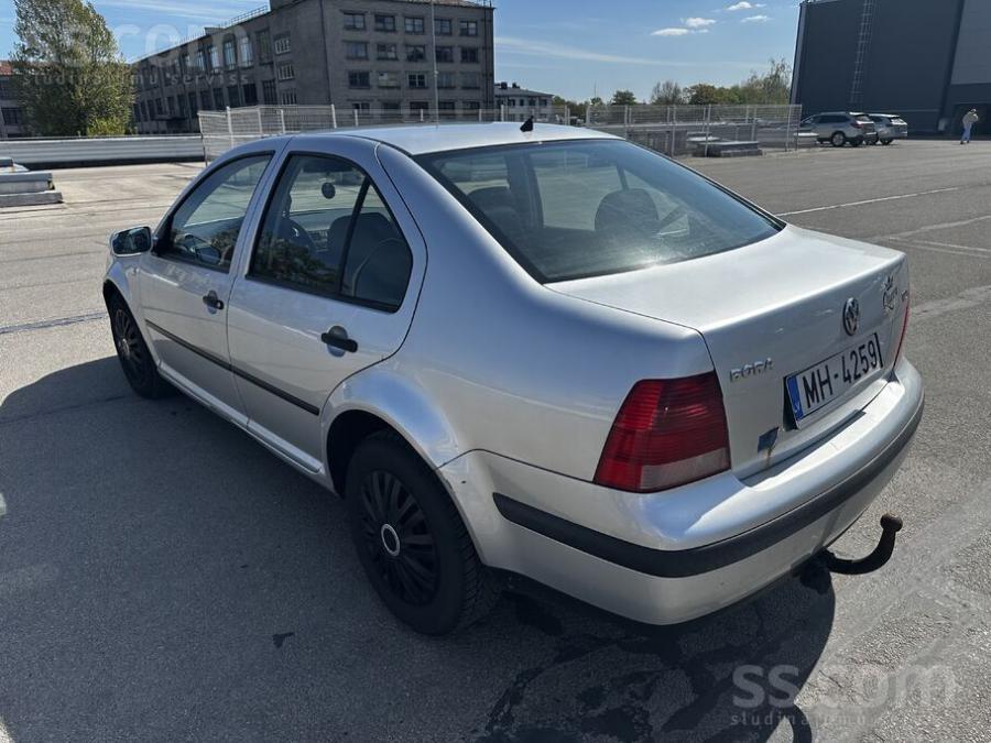 Pelēks Volkswagen Bora 2003 Rīga, ar dzinēja tilpumu 1.90 L un nobraukumu 292 tūkst. km par 750 €, foto 5 vietnē AUTOMOTO.COM.LV