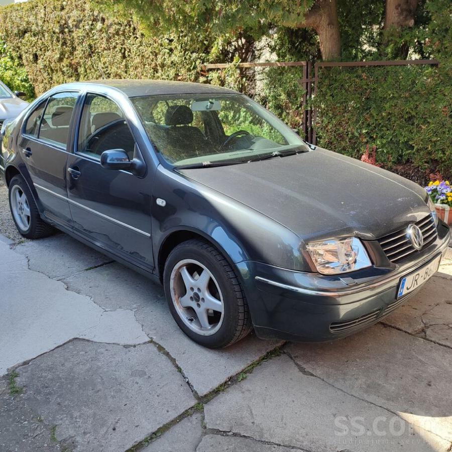Pelēks Volkswagen Bora 2003 Rīga, ar dzinēja tilpumu 1.90 L un nobraukumu 284 tūkst. km par 950 €, foto 1 vietnē AUTOMOTO.COM.LV