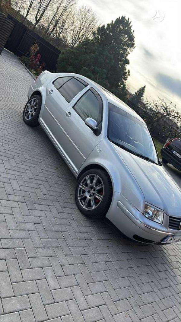 Pelēks Volkswagen Bora 2003 Marijampole, ar dzinēja tilpumu 1.90 L un nobraukumu 282 tūkst. km par 4200 €, foto 10 vietnē AUTOMOTO.COM.LV