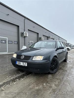Pelēks Volkswagen Bora 2003 Tallina, ar dzinēja tilpumu 2.00 L un nobraukumu 402 tūkst. km par 2499 €, foto  vietnē AUTOMOTO.COM.LV