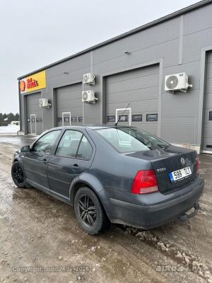 Grey Volkswagen Bora 2003 in Tallinn, with an engine capacity of 2.00 L and mileage of 402 thousand km for 2499 €, photo 5 on AUTOMOTO.COM.LV