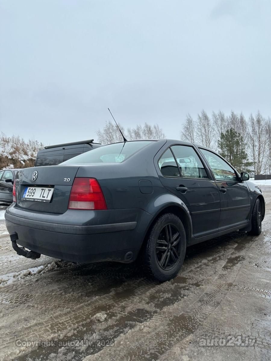 Grey Volkswagen Bora 2003 in Tallinn, with an engine capacity of 2.00 L and mileage of 402 thousand km for 2499 €, photo 6 on AUTOMOTO.COM.LV