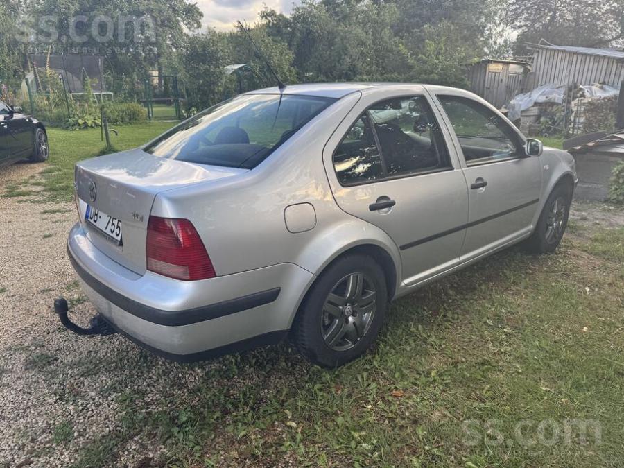 Pelēks Volkswagen Bora 2003 Rīga, ar dzinēja tilpumu 1.90 L un nobraukumu 312 tūkst. km par 1850 €, foto 4 vietnē AUTOMOTO.COM.LV
