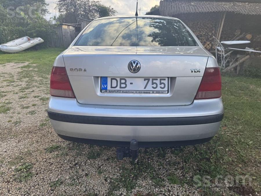Pelēks Volkswagen Bora 2003 Rīga, ar dzinēja tilpumu 1.90 L un nobraukumu 312 tūkst. km par 1850 €, foto 5 vietnē AUTOMOTO.COM.LV
