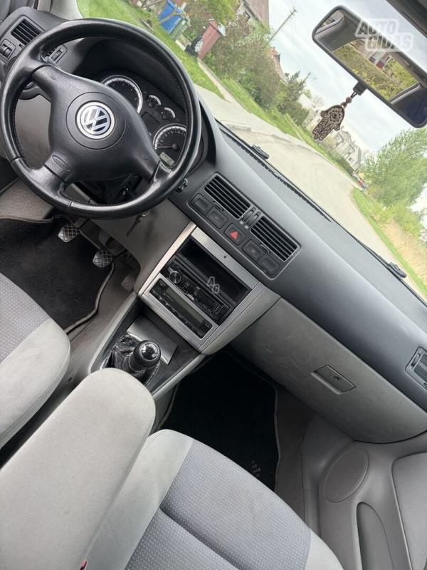 Pelēks Volkswagen Bora 2002 Lazdijai, ar dzinēja tilpumu 1.60 L un nobraukumu 294 tūkst. km par 2250 €, foto 7 vietnē AUTOMOTO.COM.LV
