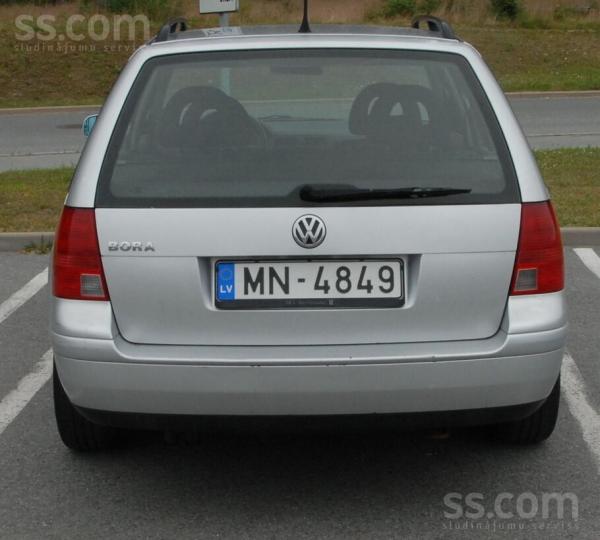 Grey Volkswagen Bora 2002 in Riga, with an engine capacity of 1.60 L and mileage of 268 thousand km for 940 €, photo 6 on AUTOMOTO.COM.LV