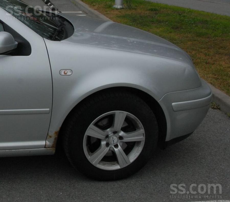 Pelēks Volkswagen Bora 2002 Rīga, ar dzinēja tilpumu 1.60 L un nobraukumu 268 tūkst. km par 940 €, foto 12 vietnē AUTOMOTO.COM.LV