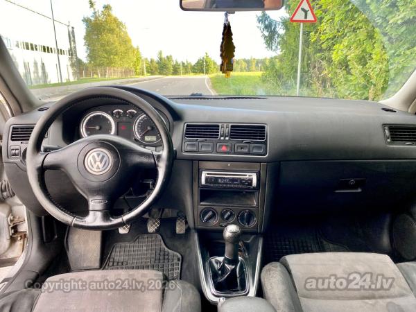 Grey Volkswagen Bora 2002 in Haapsalu, with an engine capacity of 1.90 L and mileage of 435 thousand km for 899 €, photo 11 on AUTOMOTO.COM.LV