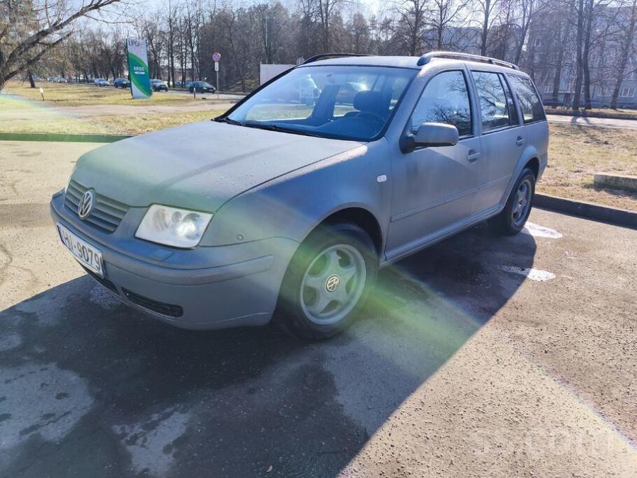 Grey Volkswagen Bora 2003 in Riga, with an engine capacity of 1.90 L and mileage of 350 thousand km for 1800 €, photo 5 on AUTOMOTO.COM.LV